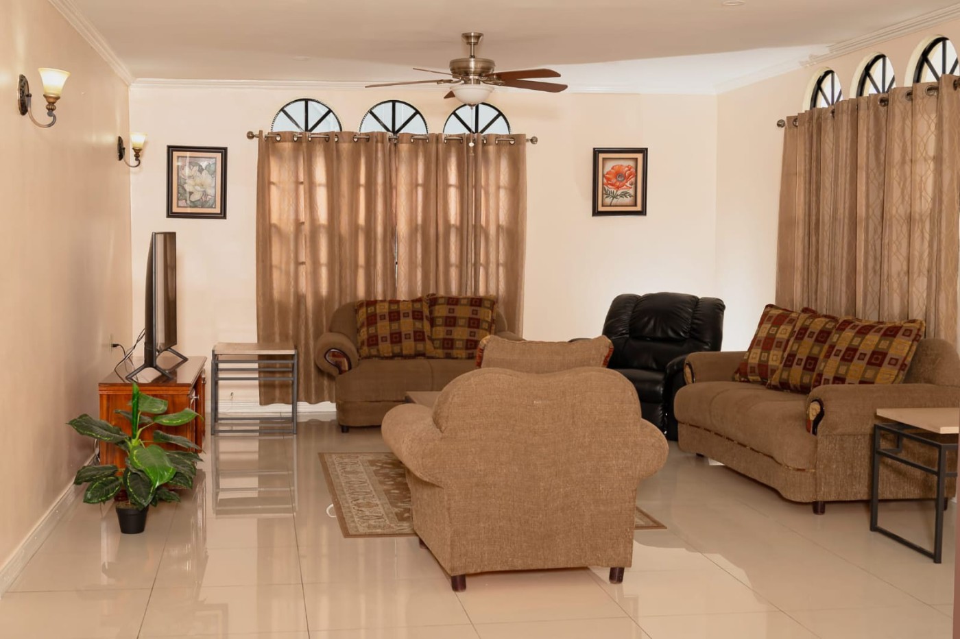 Apartment / Flat Rent Georgetown Ad:1008217